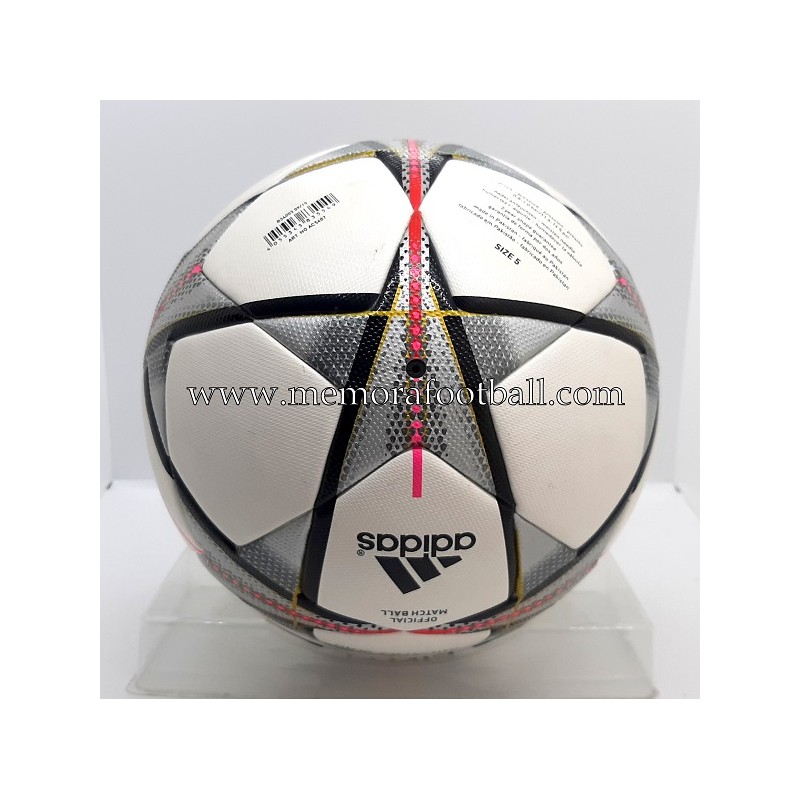 Balón Adidas FINAL MILANO 2016 UEFA Champions League official match ball