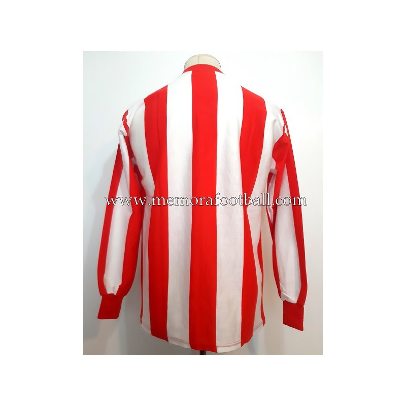 Football shirt signed by ENZO FERRERO